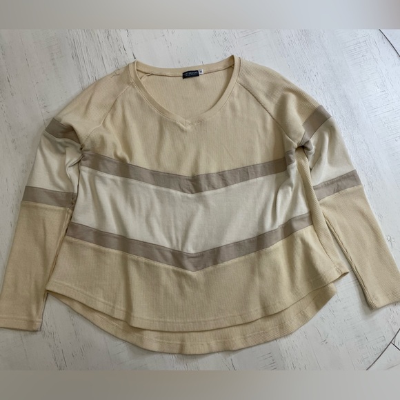 EARTHBOUND | Sweaters | Earthbound Cream Flowy Sweater Arrow Detail ...